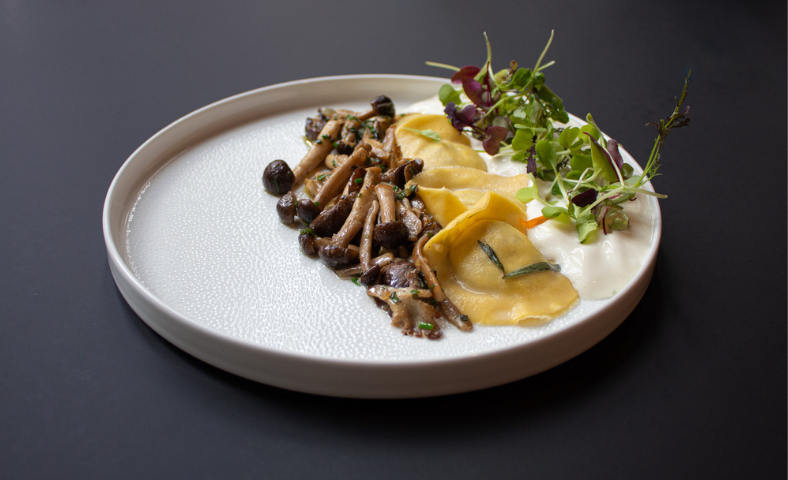 Bar Downtown Montreal | Hotel Monville - Restaurant & Bar | Old ...